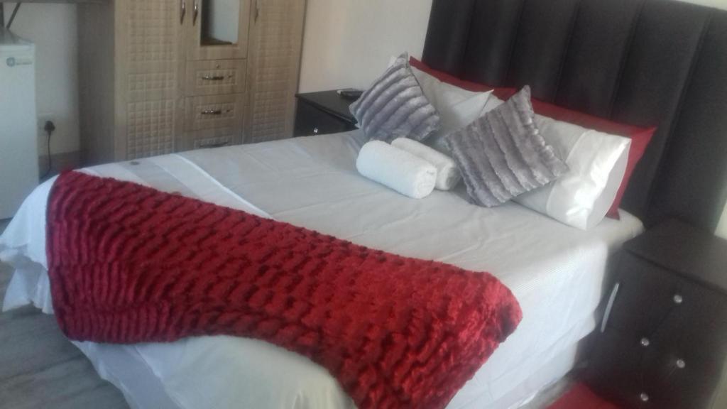 Superior Guest Comfort and Affordable Rates - Sir Pintos Guesthouse